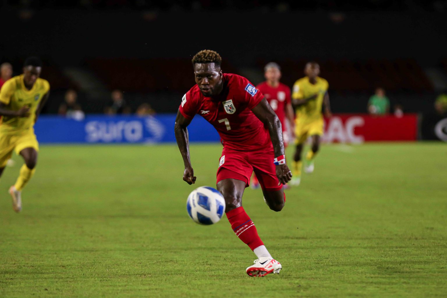 Martínez y Rodríguez lideran la primera victoria de Panamá en su camino ...